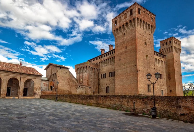 The castle of Vignola - VisitModena